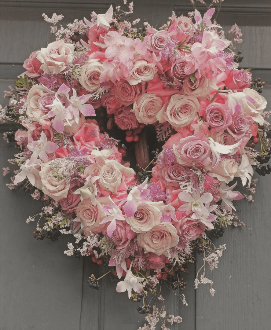 History of Holiday Wreaths - How to Use Symbolism Creatively